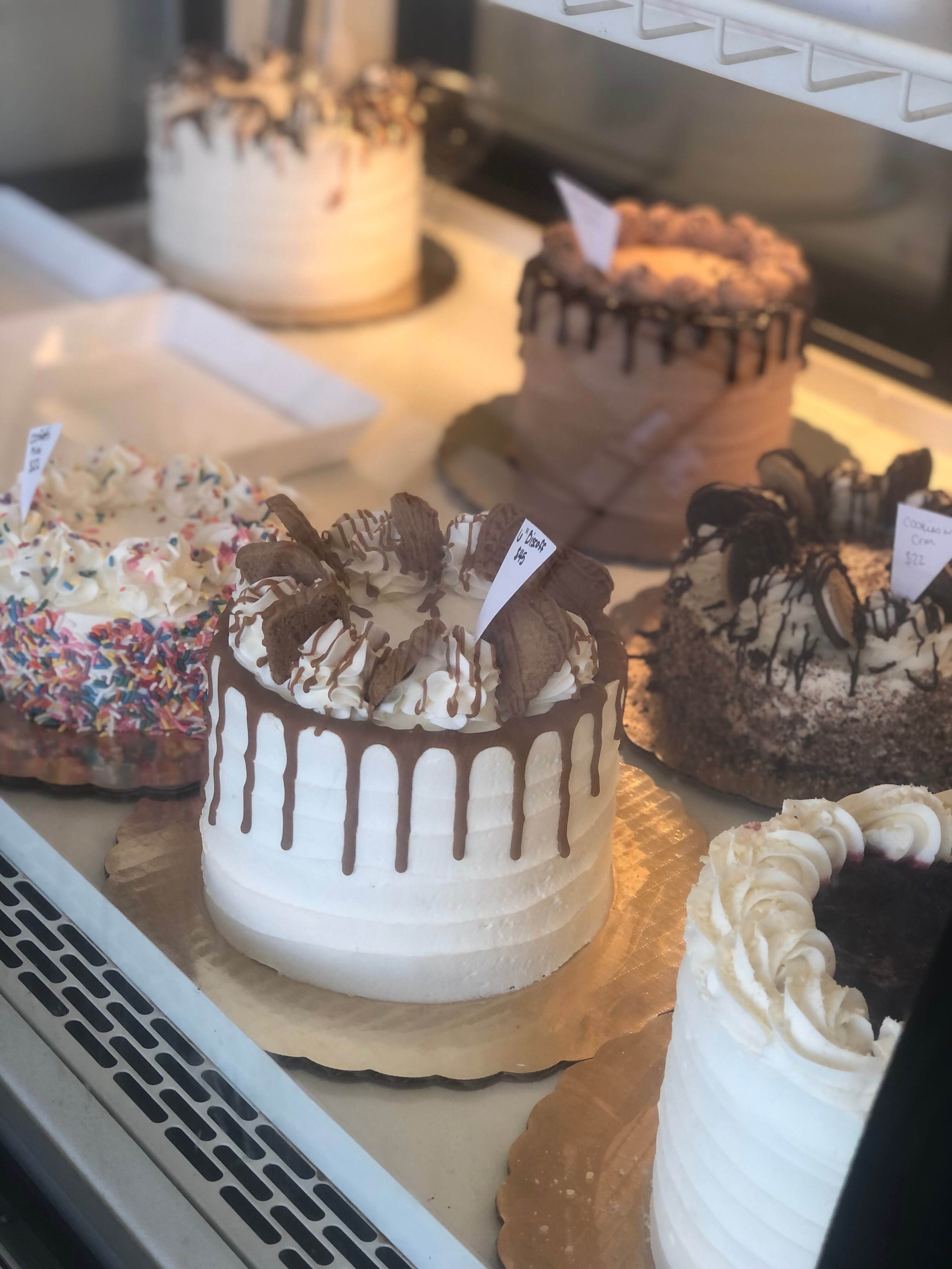 8" Holiday Cakes | Miss May Designs Bake Shop